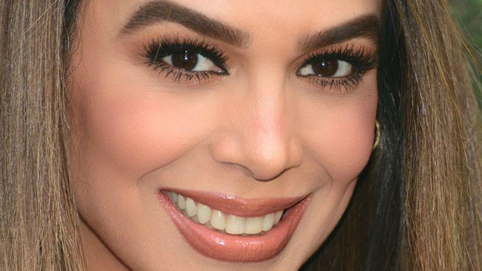 Biby Gaytán con canal en YouTube y se deja ver sin maquillaje
